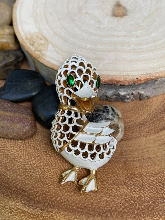 Crown White Vintage TRIFARI 1960s Duck Brooch/Pin - Gem