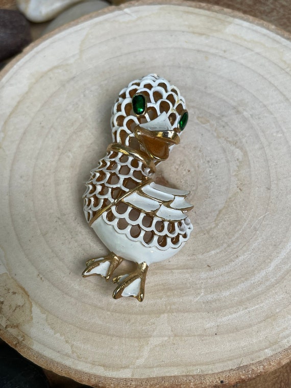 Crown White Vintage TRIFARI 1960s Duck Brooch/Pin - Gem