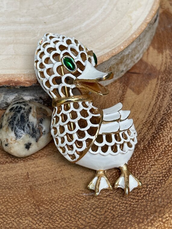 Crown White Vintage TRIFARI 1960s Duck Brooch/Pin - Gem