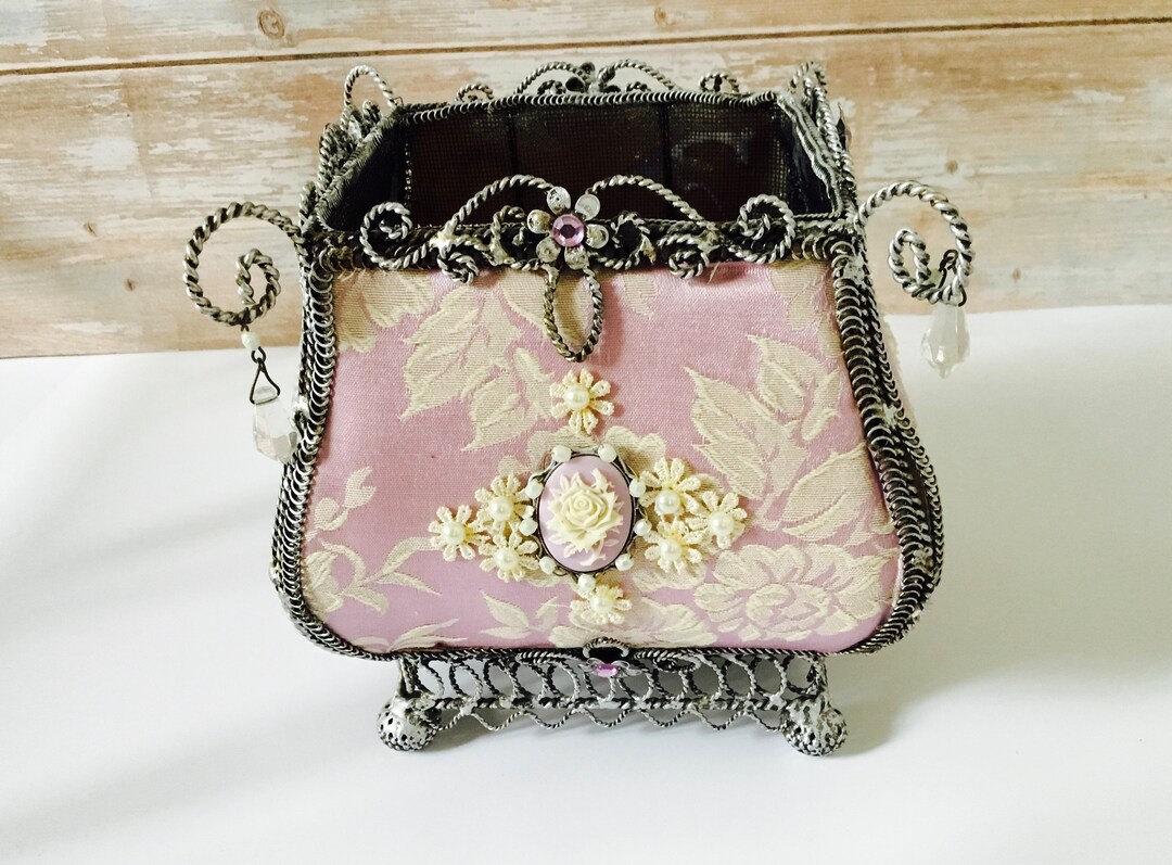 Coquette Vintage Victorian Antique Shabby Chic Vanity Jewelry Organizer ...