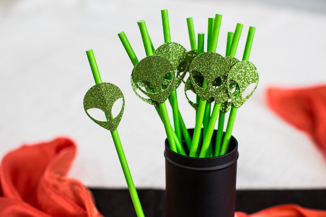 Aliens Party Decorations. Outer Space Party Decorations. Aliens Straws ...