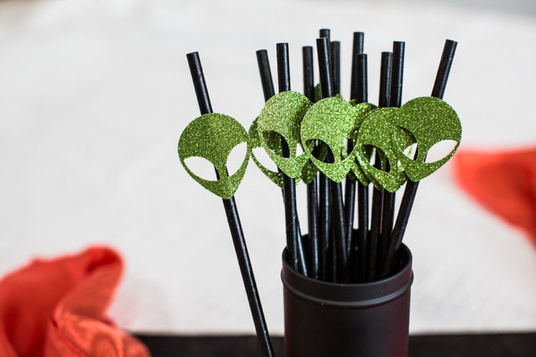 Space Alien Party Decorations. Outer Space Party Decorations. Alien ...