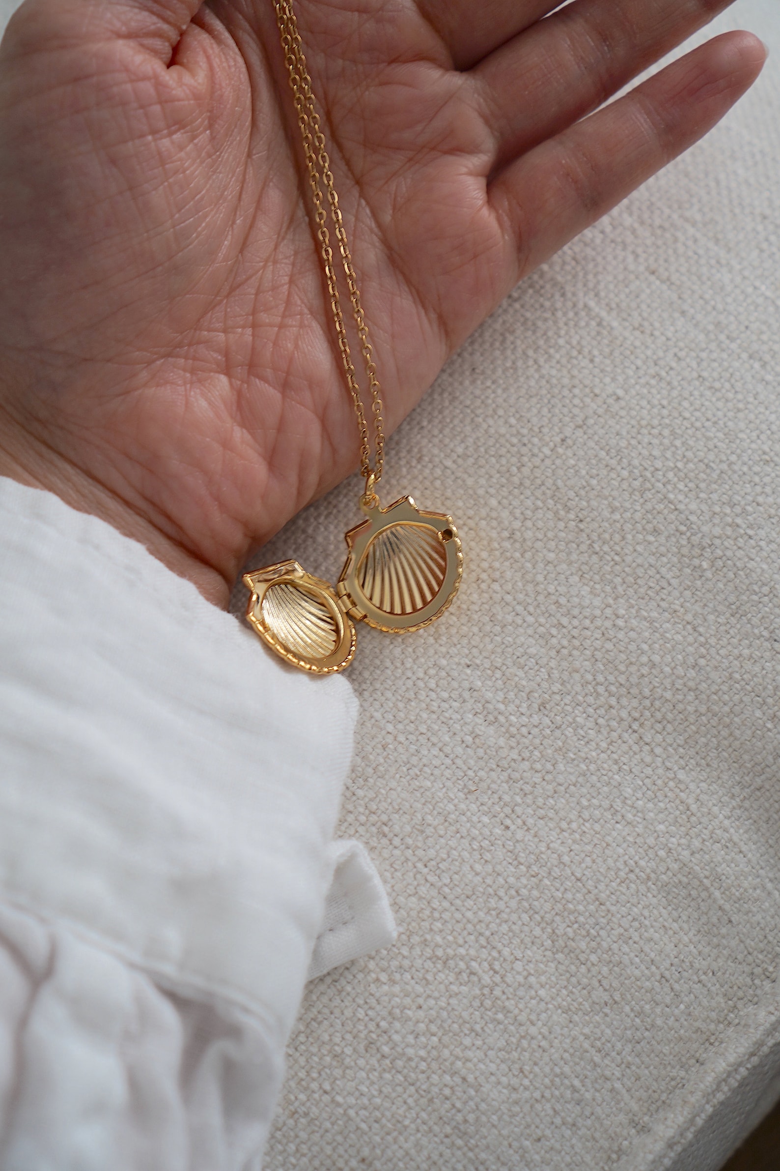 Personalized Gold Seashell Photo Locket, Photo Insertion Service ...