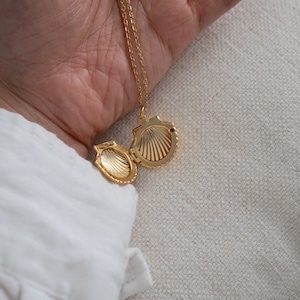 Seashell Gold Locket Necklace - Gold Locket Necklace With Photos ...