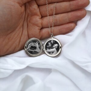 Stainless Steel Silver Round Locket Necklace - Anti-rust Keep Safe ...