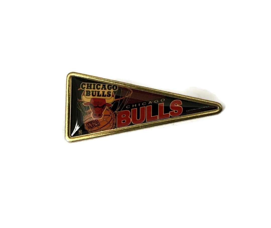 Vintage BULLS Pin ~ New ~ NBA Basketball Pennant Collector Pin ~ Brass ...