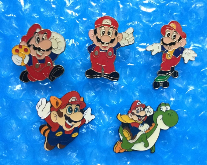5 Super Mario Pins 1993 Nintendo NES Complete Set of Mario + Yoshi ...
