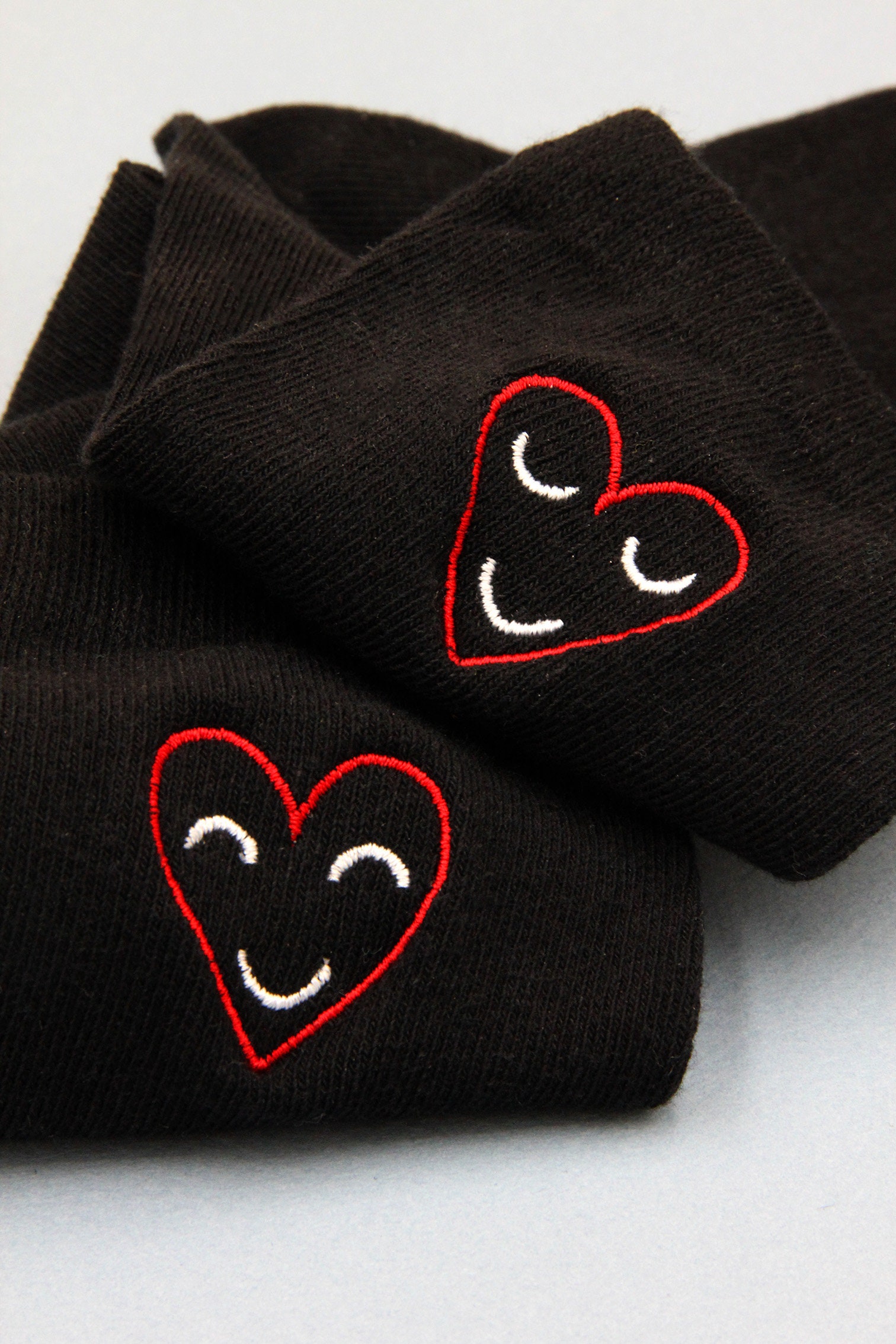 Heart Embroidered Socks / Chaussettes Brodées Coeur - Etsy