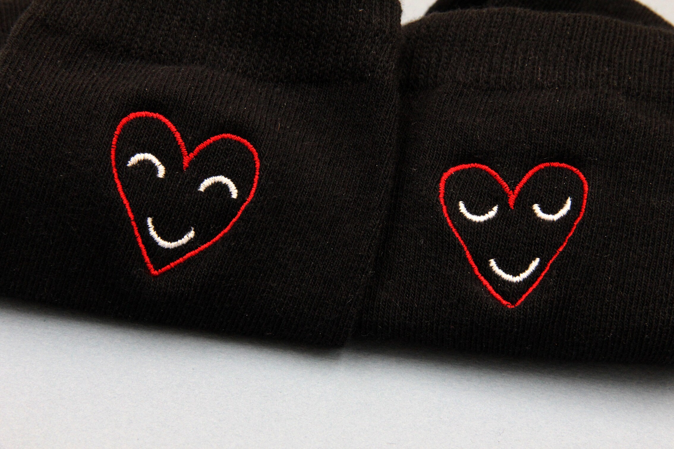 Heart Embroidered Socks / Chaussettes Brodées Coeur - Etsy