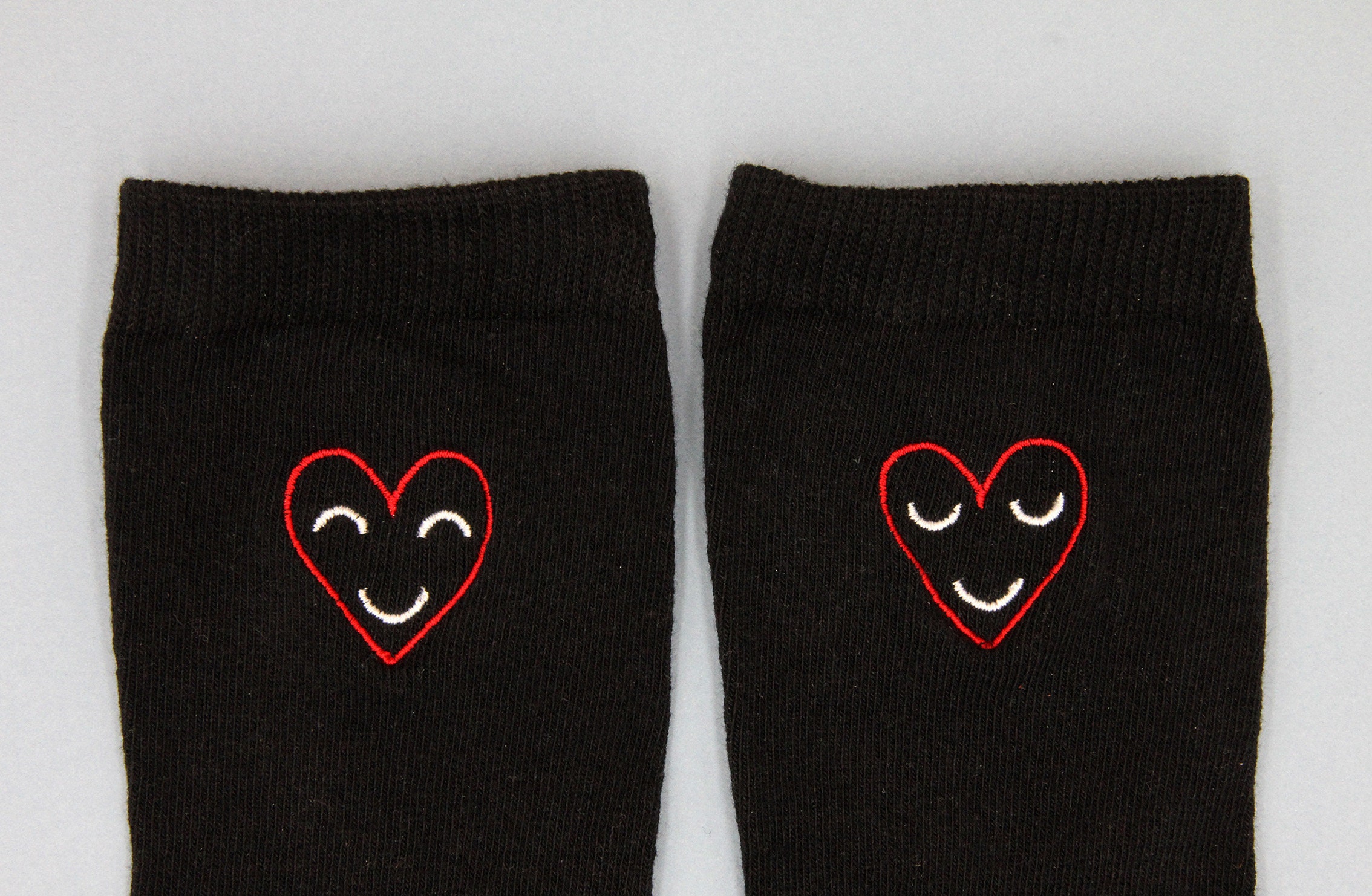 Heart Embroidered Socks / Chaussettes Brodées Coeur - Etsy