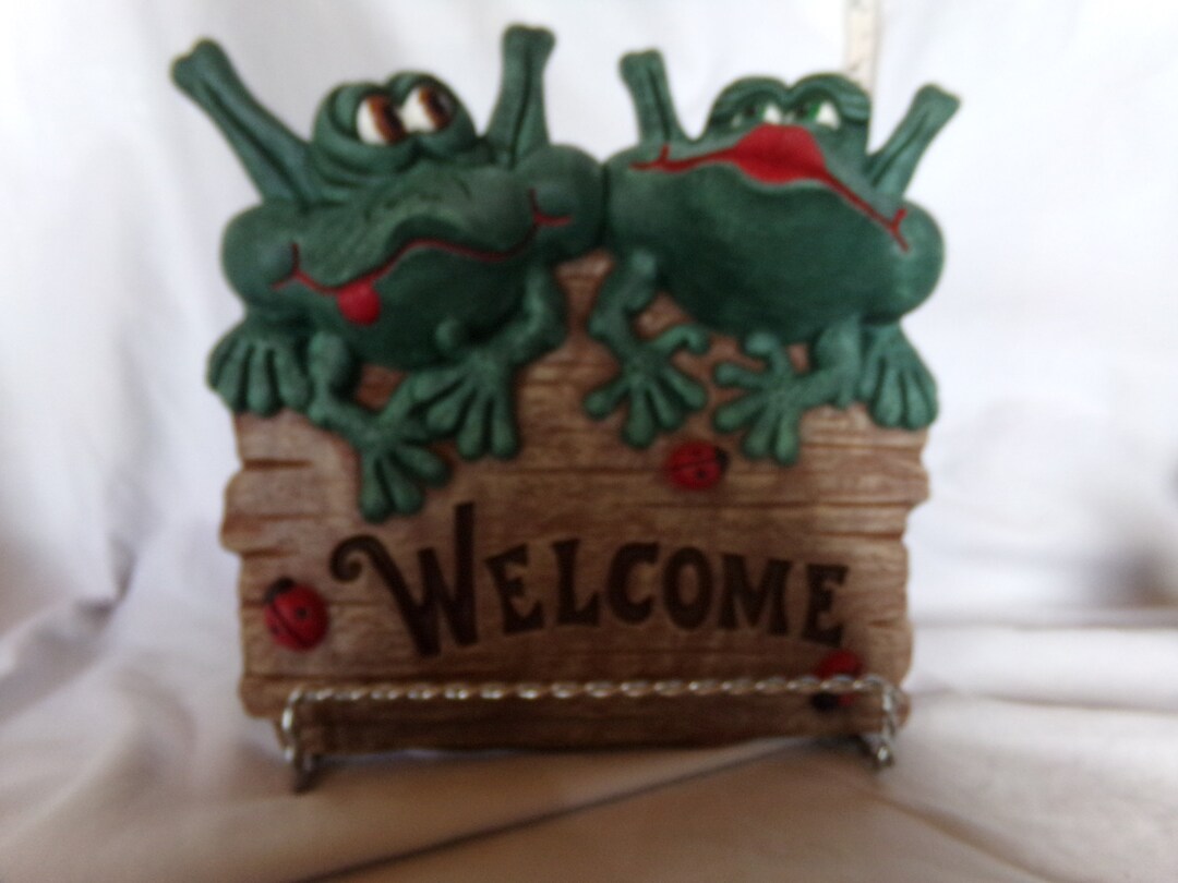 Happy Frog Welcome Sign - Etsy