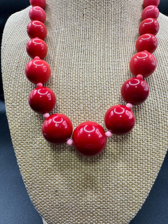 Vintage ombré 1980s MONET Cherry Red & Shades of Pin… - Gem