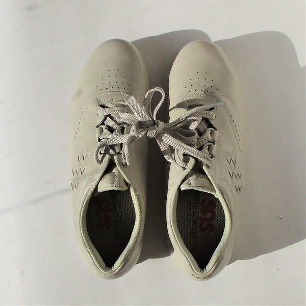 Bone Shoes - Etsy