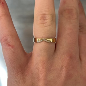 Notched Diamond Wedding Band in 14k Yellow Gold - Etsy