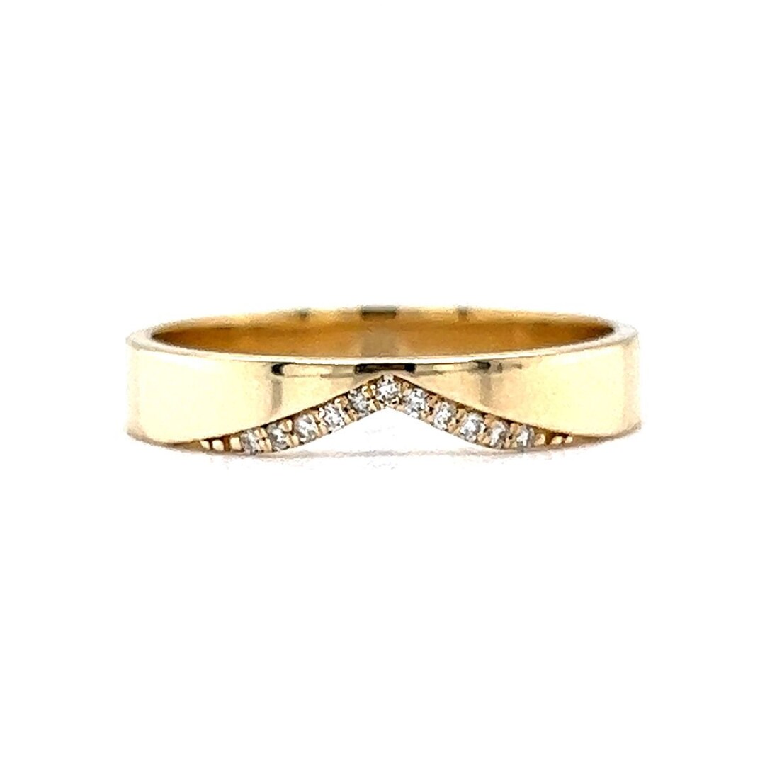 Notched Diamond Wedding Band in 14k Yellow Gold - Etsy