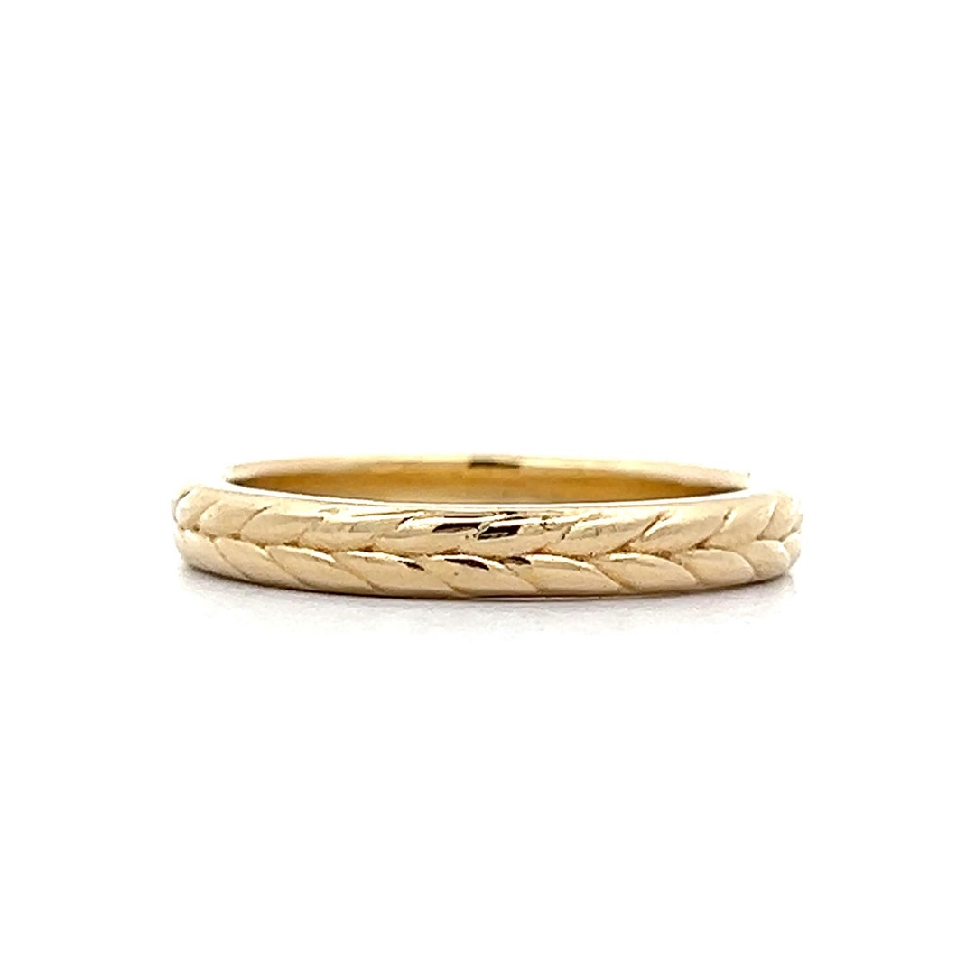 Classic Chevron Stacking Band in 14k Yellow Gold - Etsy