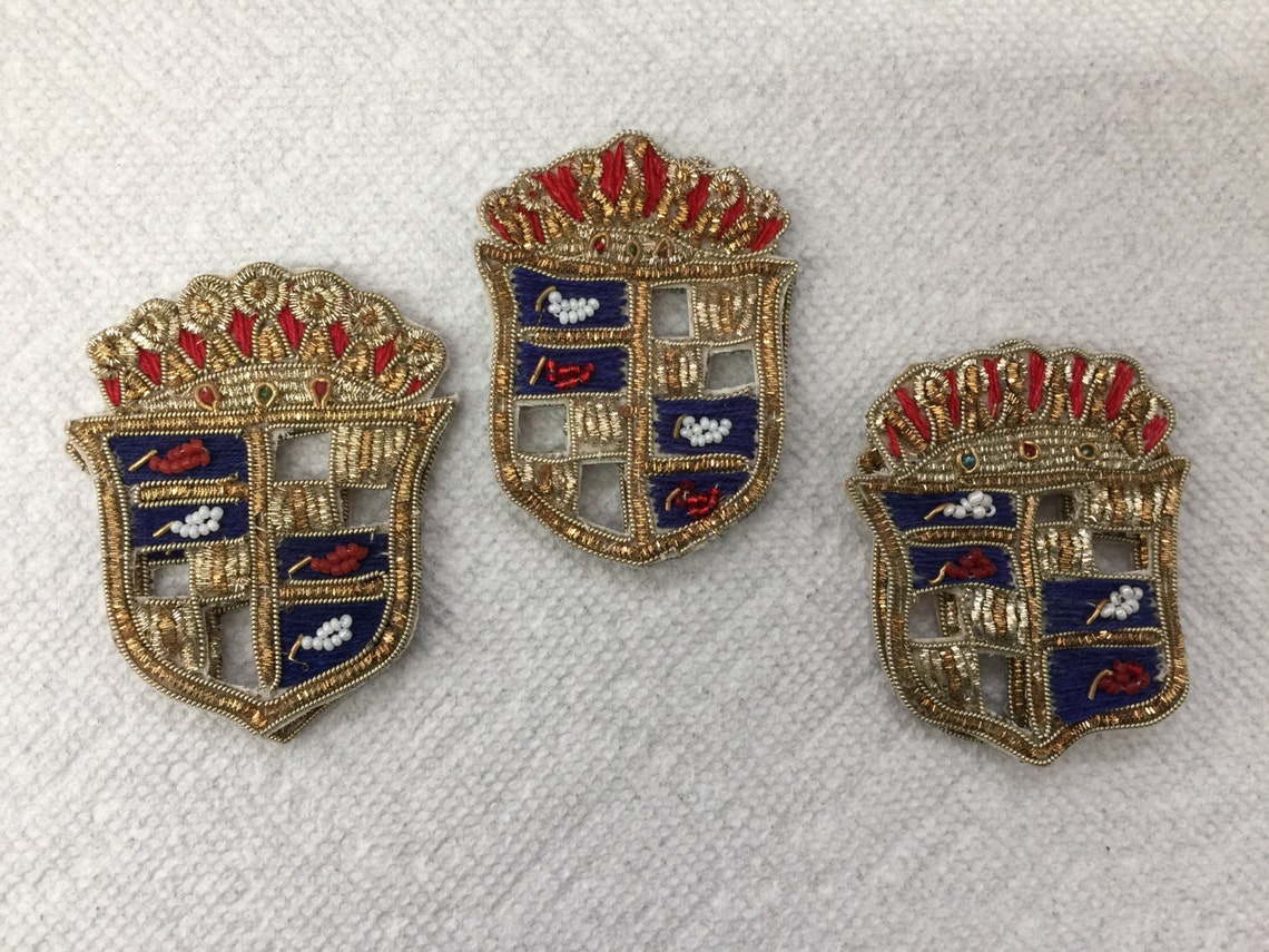 Vintage Heraldic Shield Design Metallic Thread Hand Made Blazer Crest ...