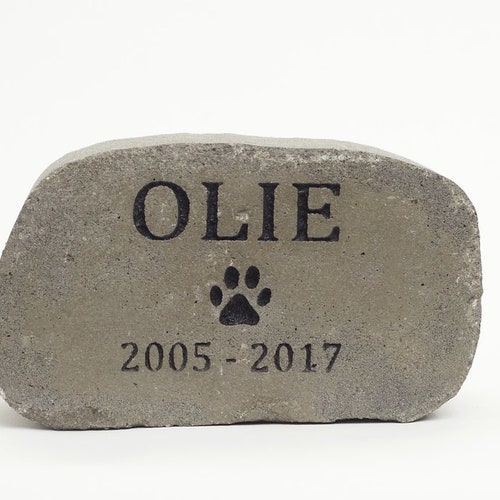 PERSONALIZED Pet Memorial Stone // Engraved Stone // - Etsy