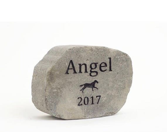 PERSONALIZED Pet Memorial Stone // Engraved Stone // | Etsy