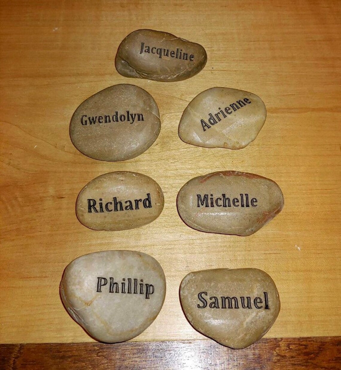PERSONALIZED Engraved Family Name Stones // Garden Stones // | Etsy