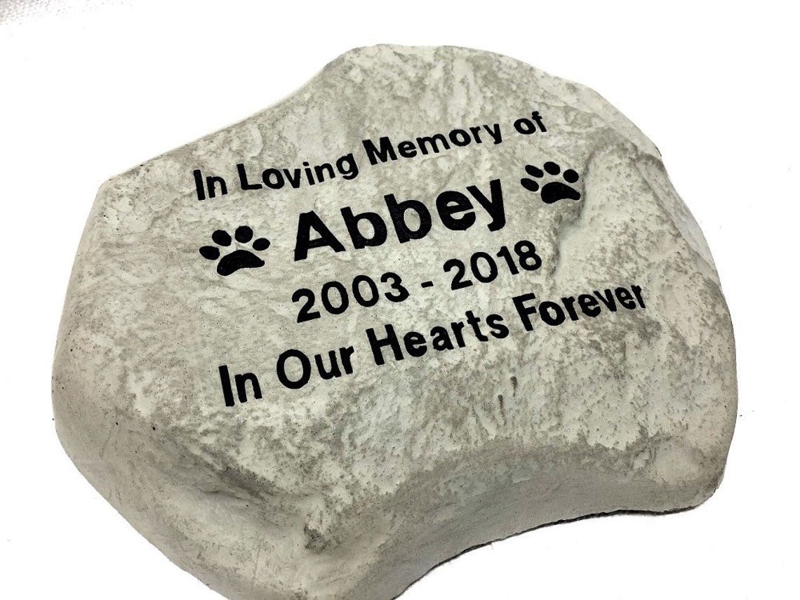 PERSONALIZED Pet Memorial Stone // Engraved Stone // - Etsy