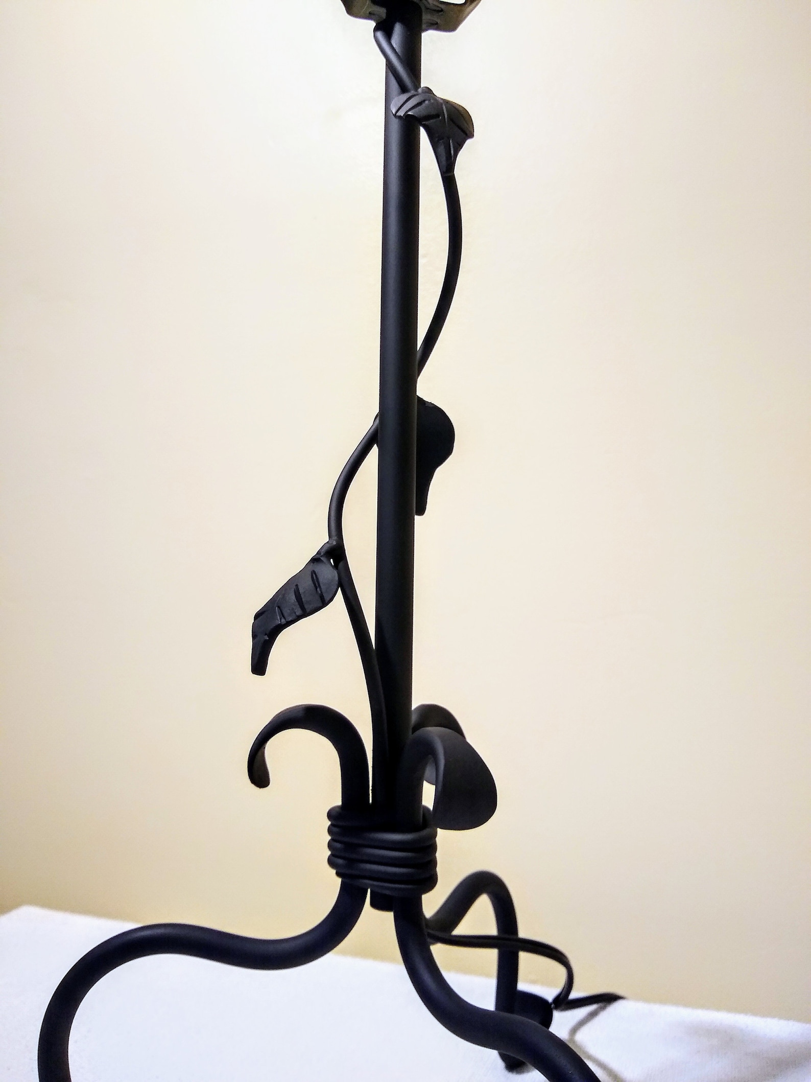 Hand Forged Vine Table Lamp - Etsy