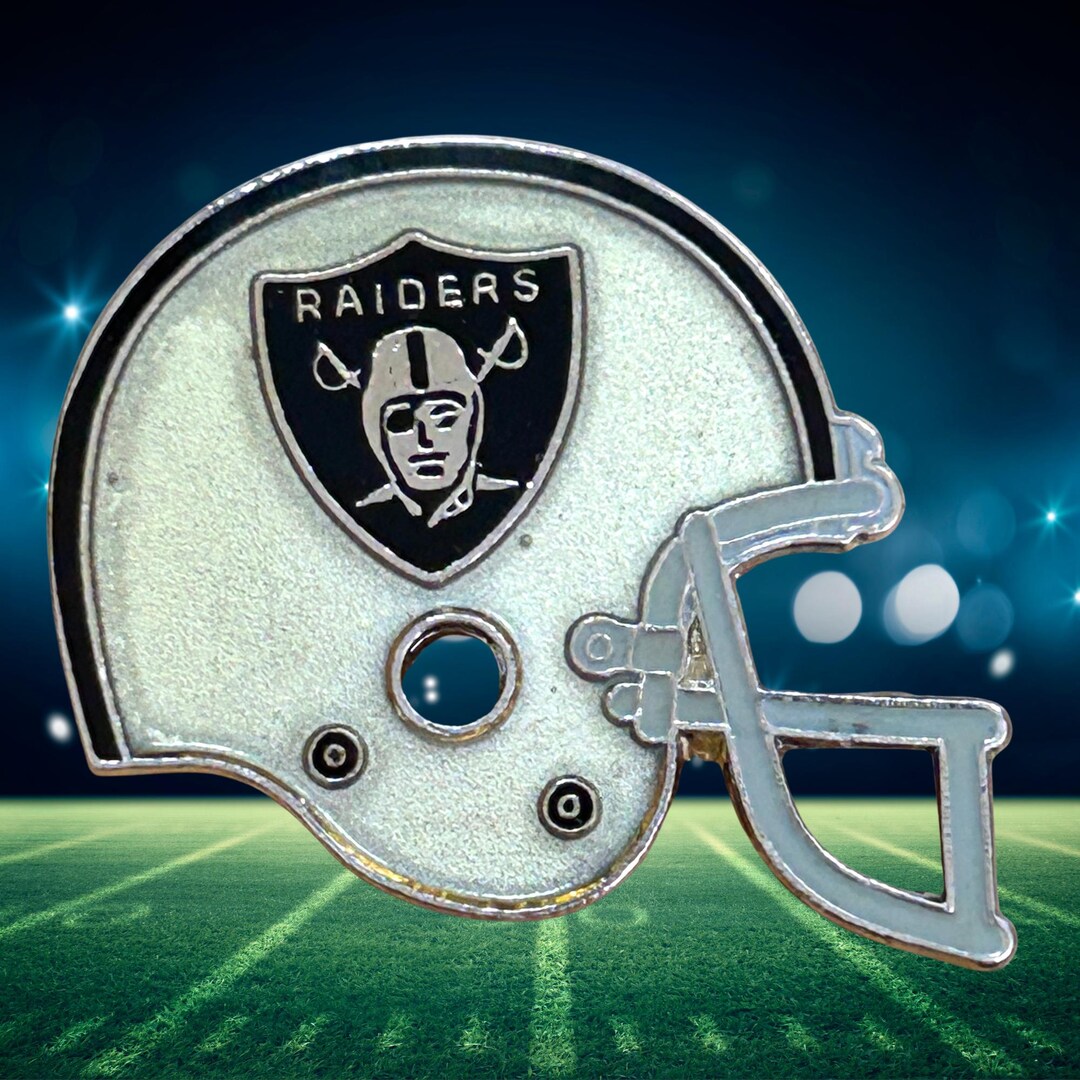 Vintage Los Angeles Raiders 1980's NFL Football Helmet Pin - Etsy Canada