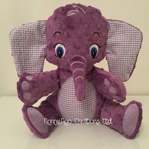 The Elephant Family - Machine Embroidery ITH - 4x4, 5x7, 6x10, 7x12 and ...