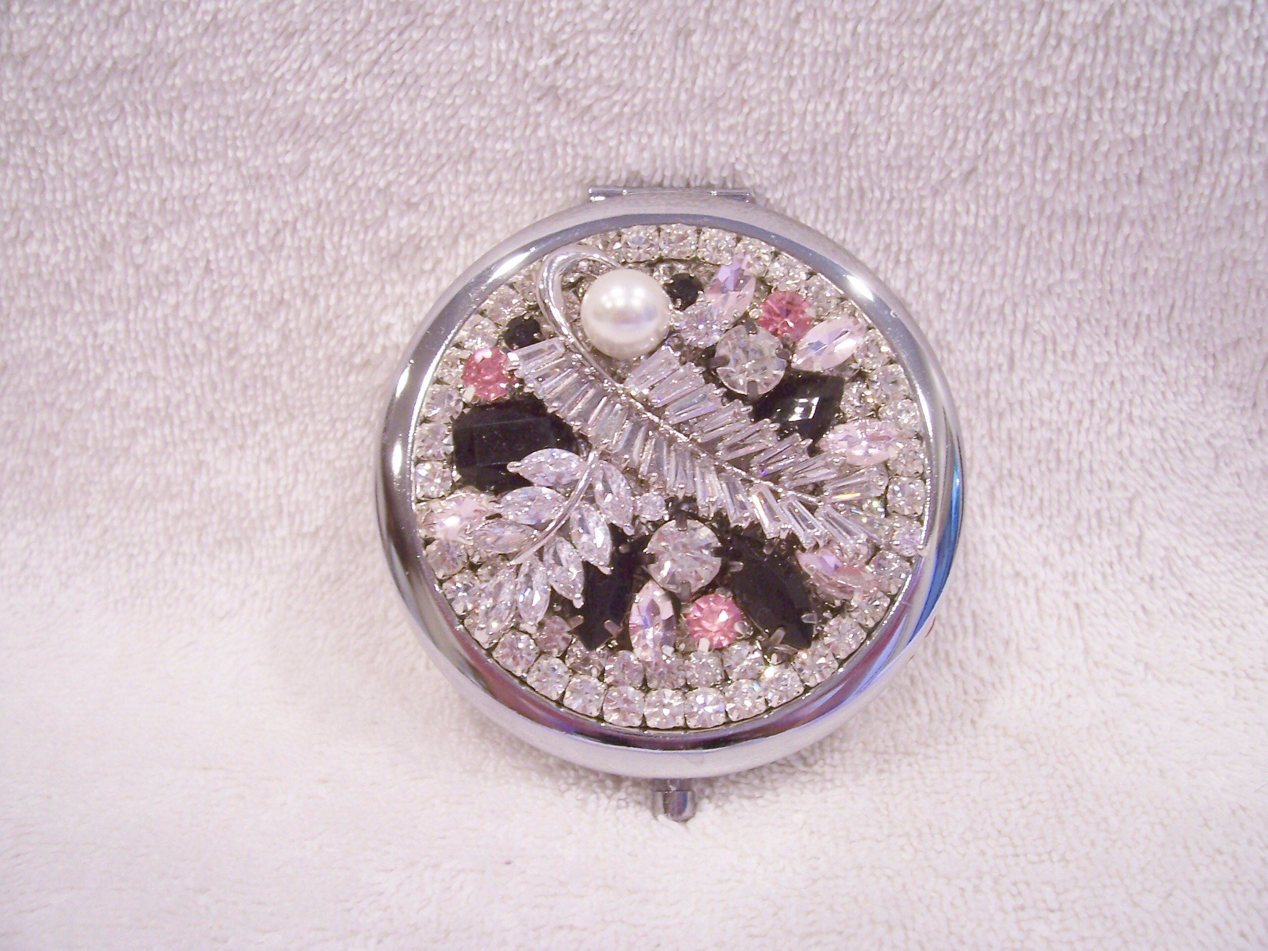 Jeweled Compact Mirror. Bridal or Bridesmaid Gift Shower | Etsy
