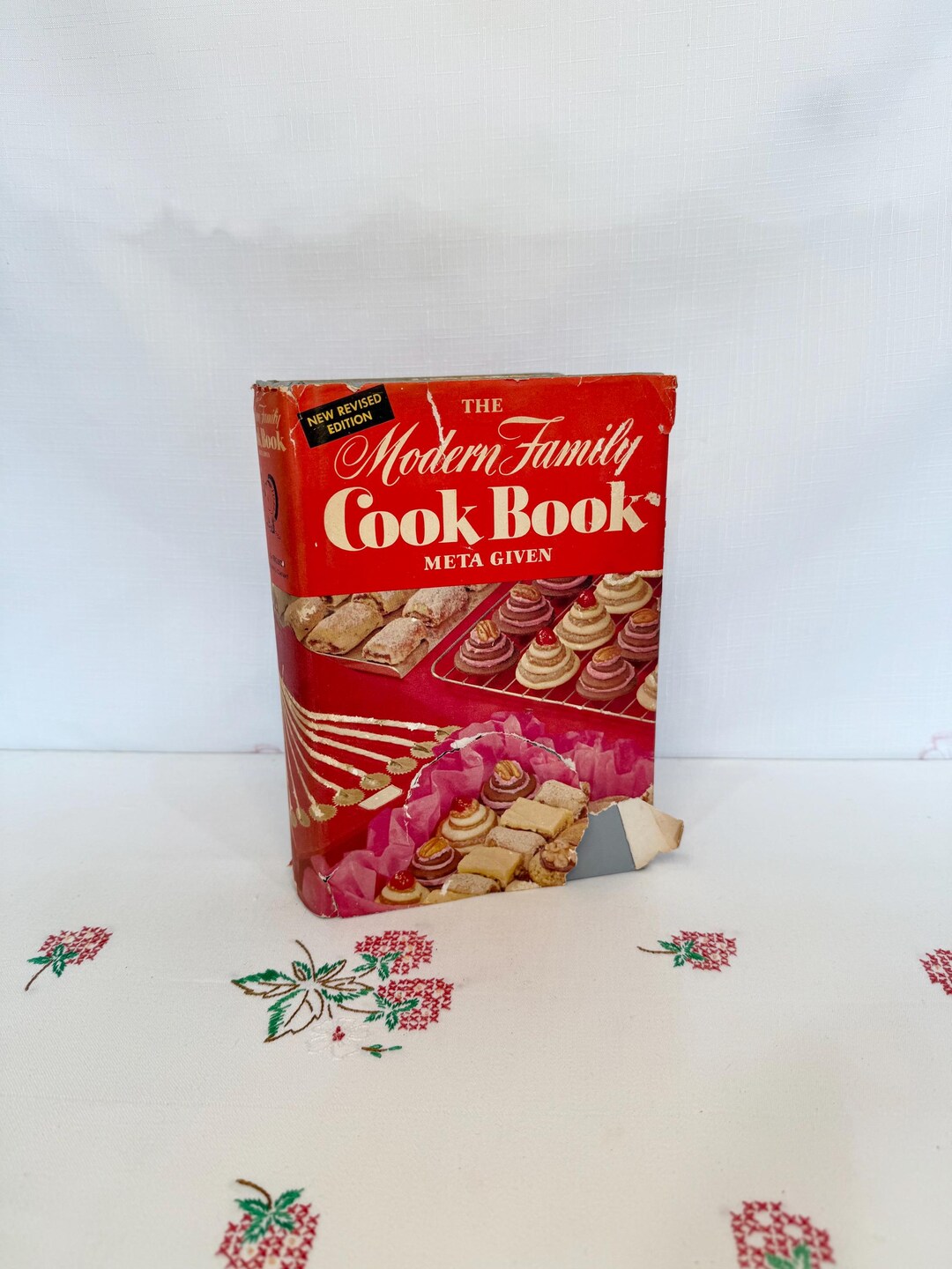 The Modern Family Cookbook by Meta Givens, New Revised Edition, 1961 ...