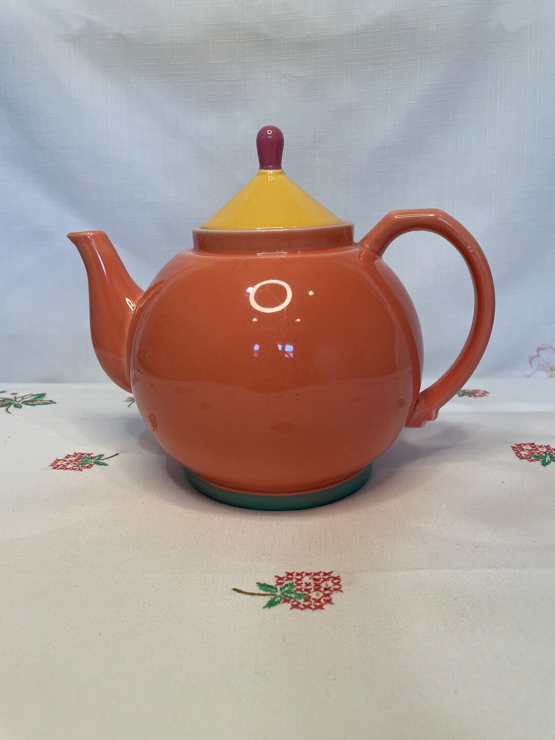 Lindt Stymeist Colorways 6 Cup Teapot, 1980’s, Salmon, Yellow - Etsy