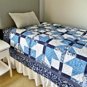 4 Sizes Mariposa Quilt Pattern PRINTED, Throw Twin Queen King, Easy ...
