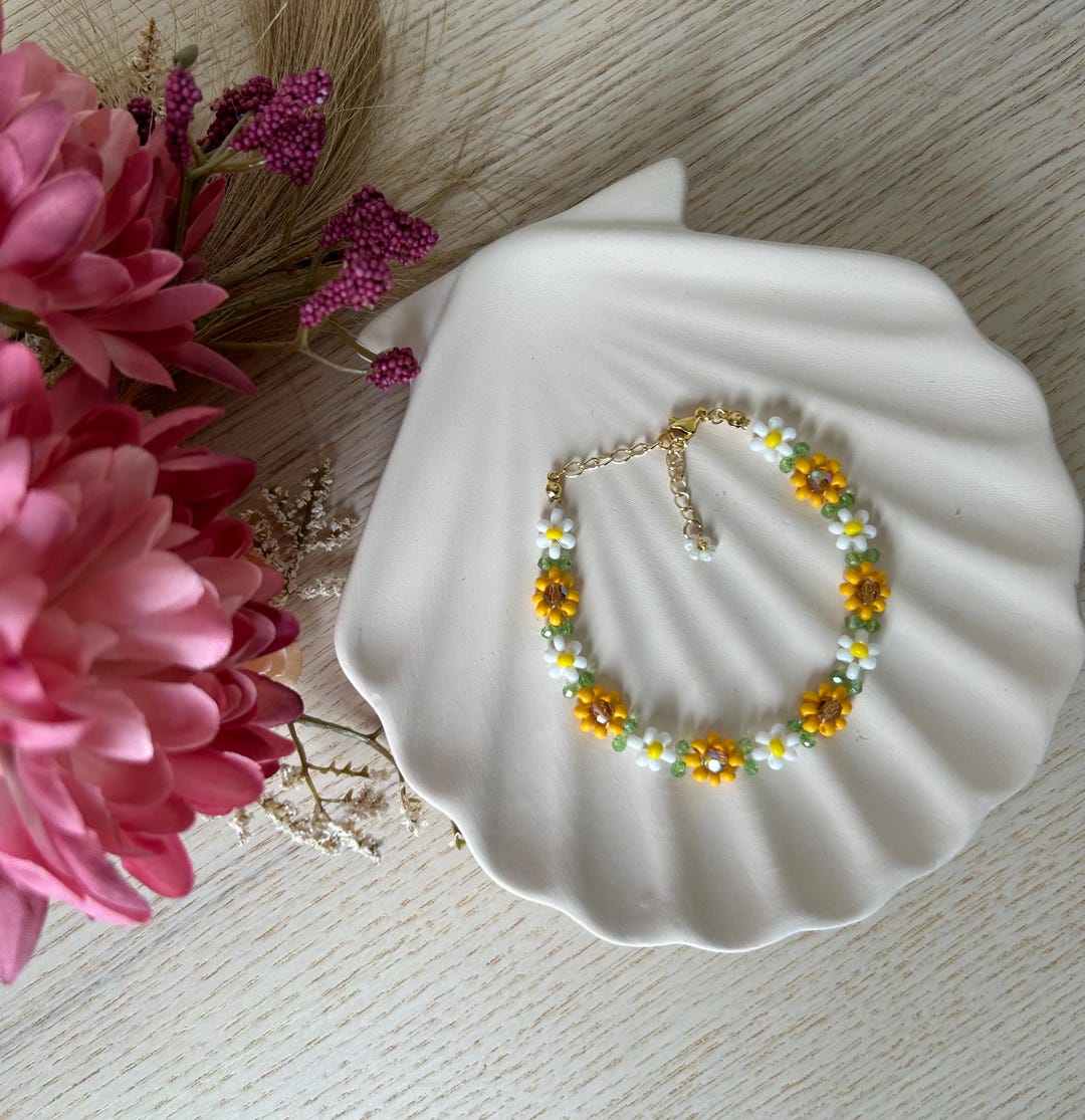 Sunflower and Daisy Flower Beaded Flower Bracelet- Floral Bracelet ...