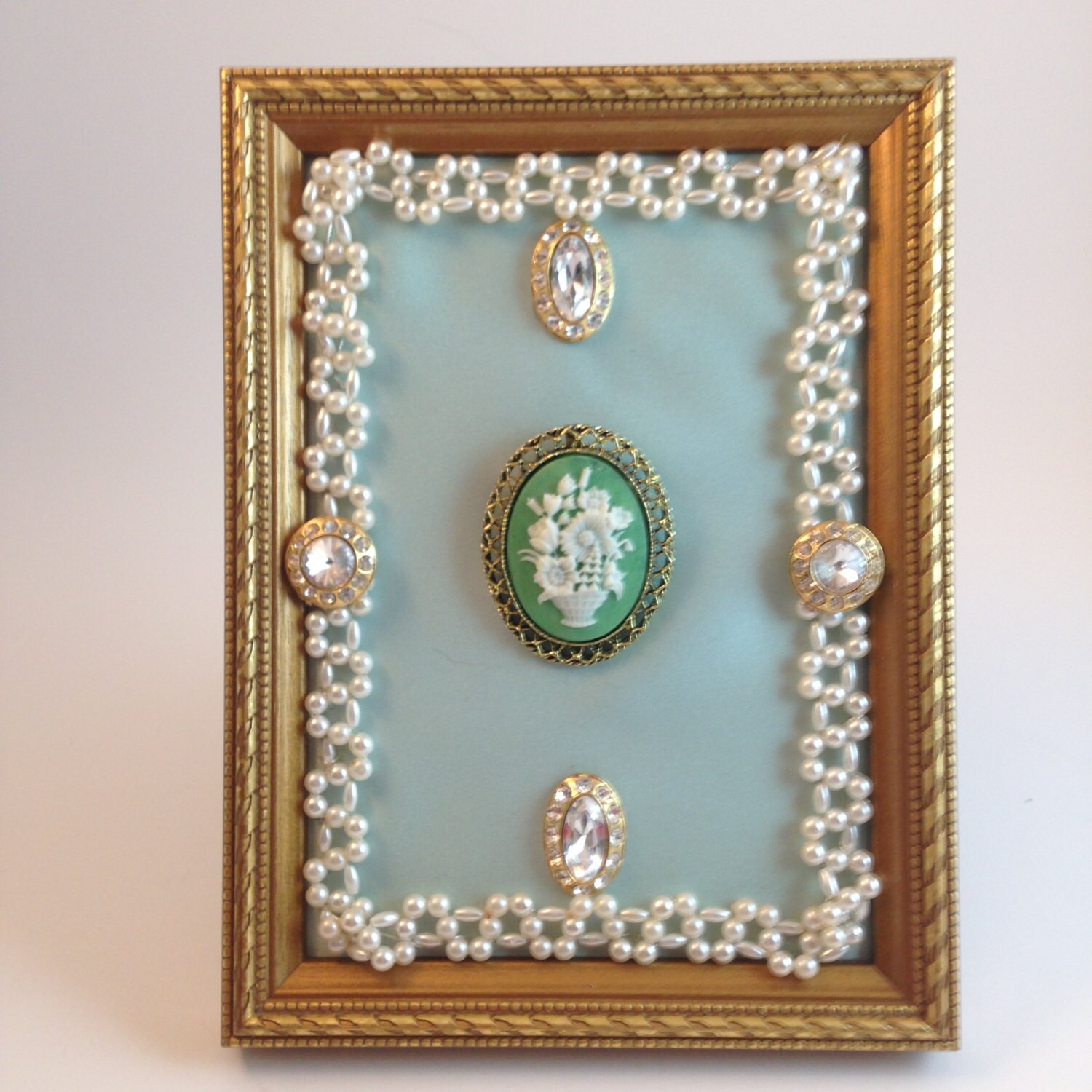 Beautiful Vintage Pin Centered With Pearls and Rhinestones Picture Art ...