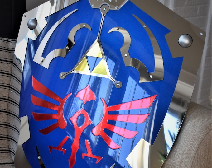 Hylian Shield - Twilight Princess - Steel-plated, Battle-ready Replica ...