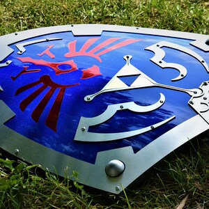 Hylian Shield - Twilight Princess - Steel-plated, Battle-ready Replica ...