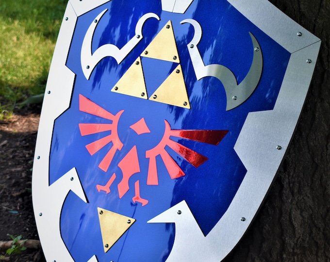 Hylian Shield - Ocarina of Time - Steel-plated, Battle-ready Replica ...
