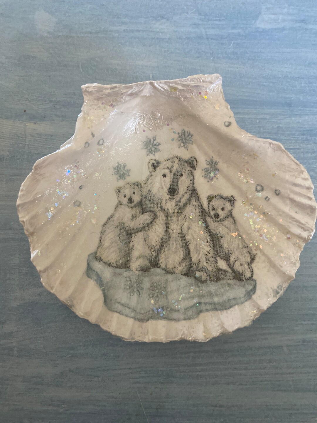 Adorable Polar Bears Trinket/jewelry Holder, Scallop Shell Hologram ...