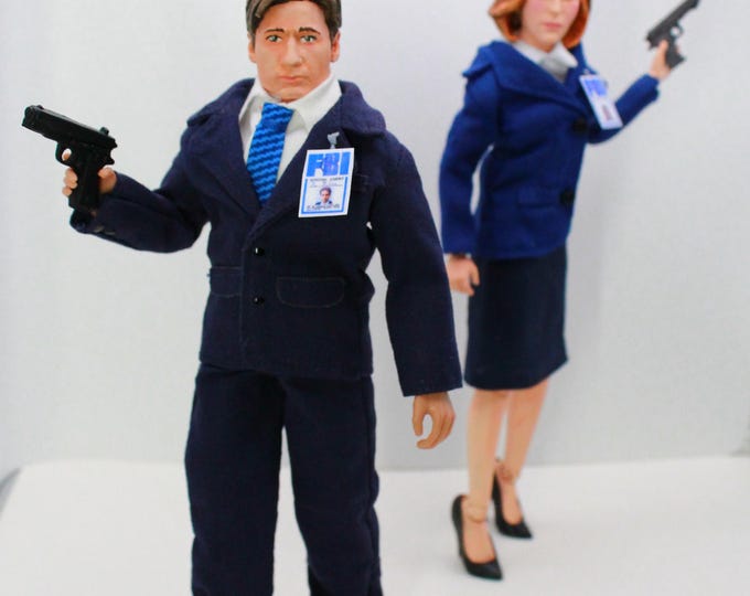 Custom Mulder and Scully X Files Action Figure 2-pack, Mego Scale - 8 ...