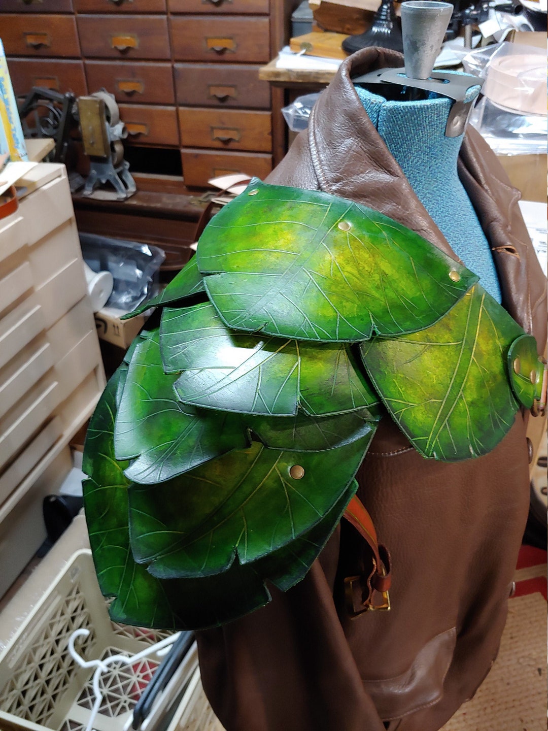 Pauldron: Leaf Faerie Armor, Leather, Handcrafted - Etsy