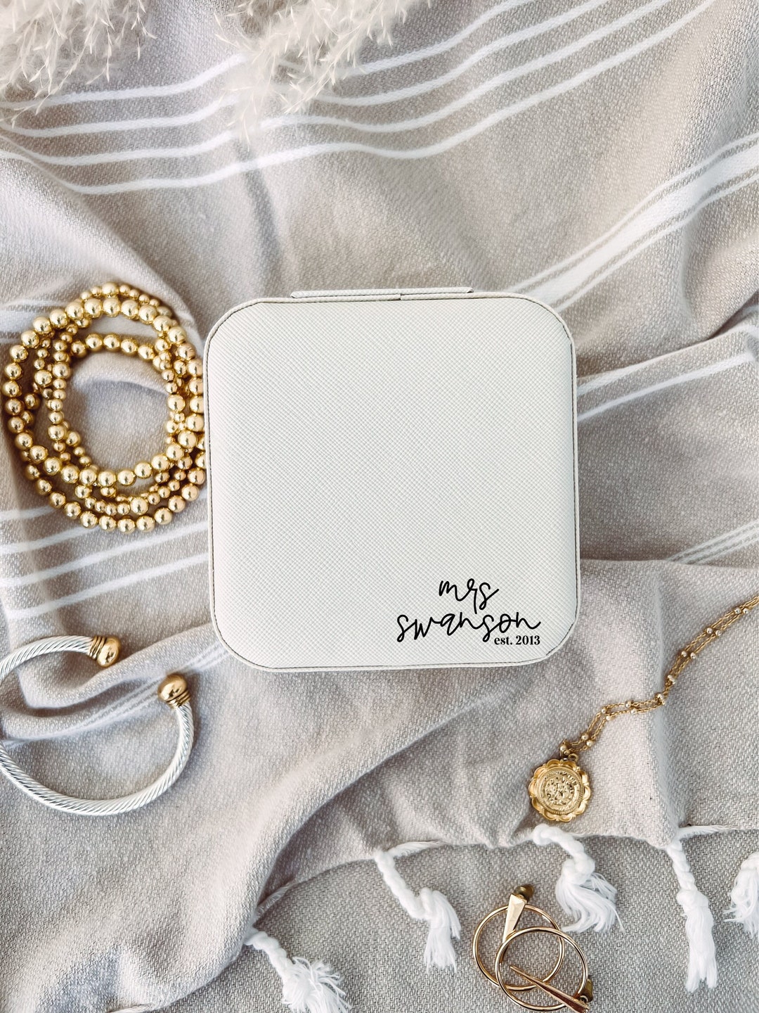 Personalized Jewelry Box for Bride to Be, Personalized Bride Jewelry ...