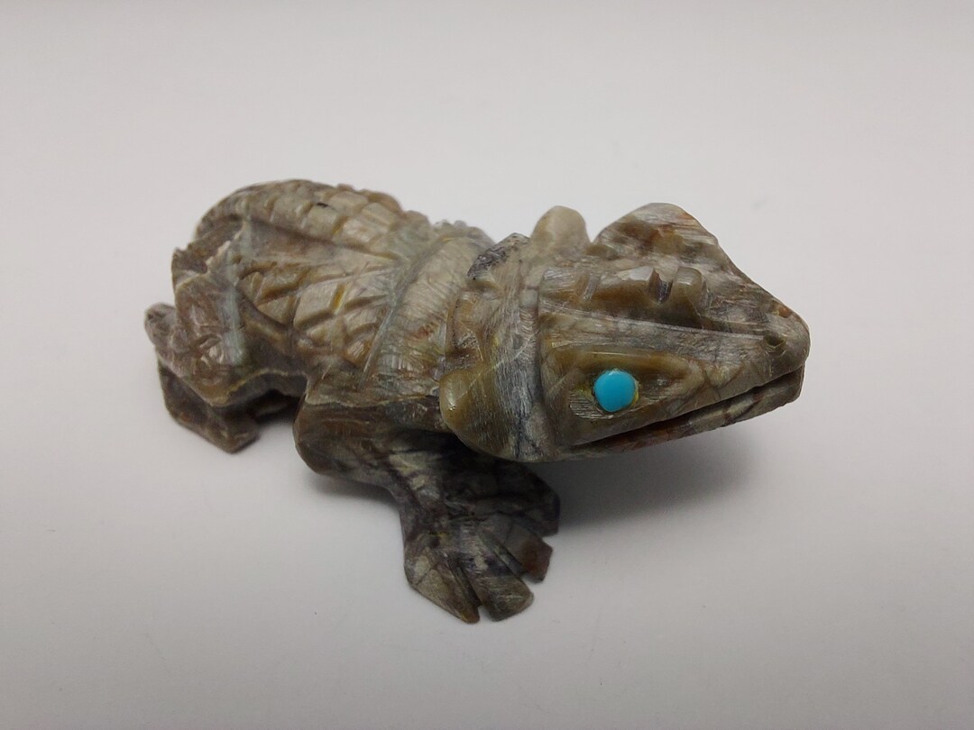 Zuni Lizard Fetish Carving by Artist Dana Malani - Etsy