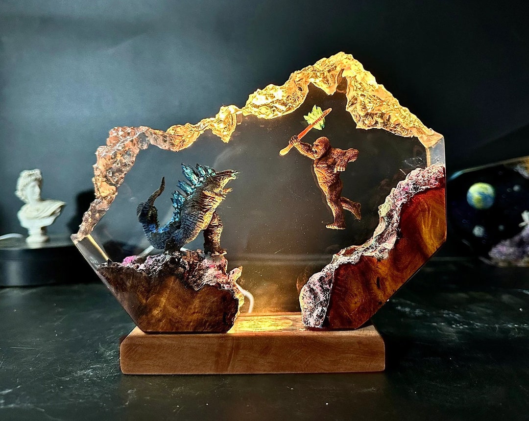 Godzilla X Kong Diorama Resin Wood Lamp, Two Legendary Monsters Fight ...