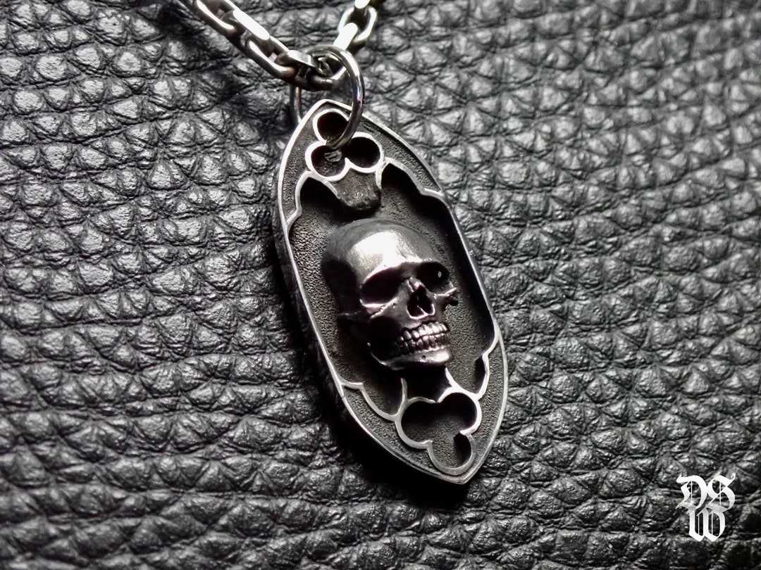 The Unholy Pendant - Skull and Pentagram Gothic Style Pendant and Chain ...