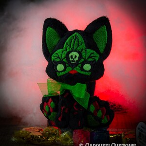 Zyniza the Poison Ivy Cat - Littlefox's Toebeans - Mystical Spooky ...