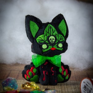 Zyniza the Poison Ivy Cat - Littlefox's Toebeans - Mystical Spooky ...