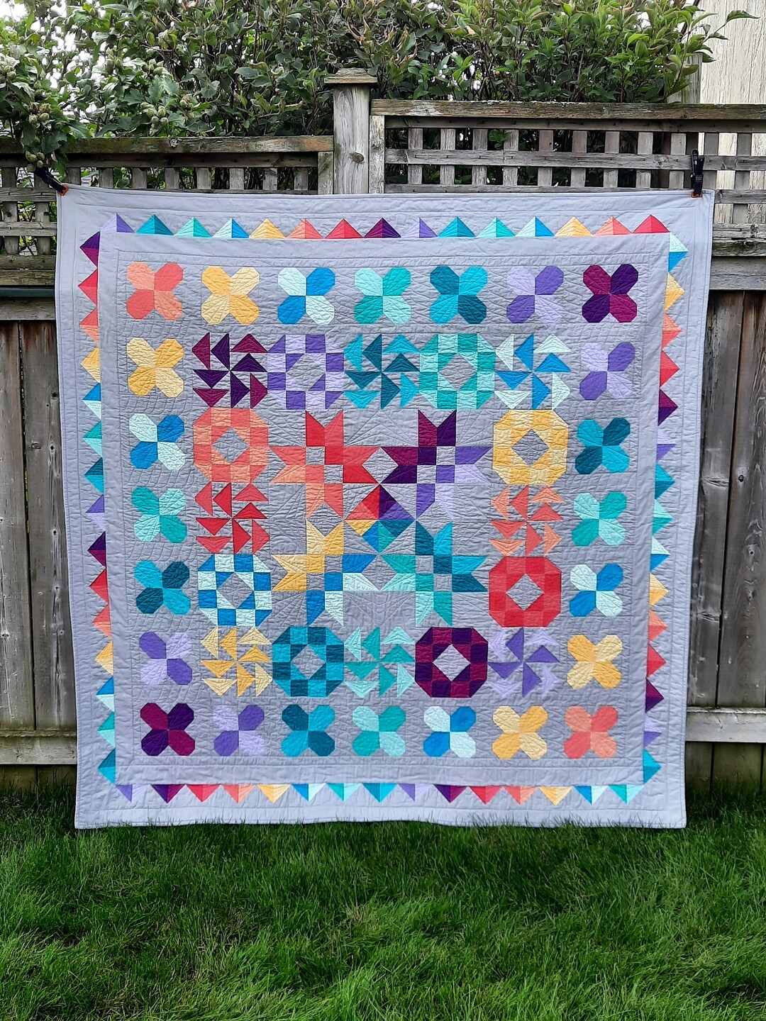 Bright & Modern Quilt Ready to Ship - Etsy