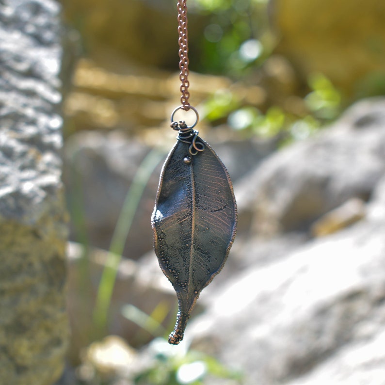 Leaf Necklace Rustic Necklace Simple Pendant Minimalistic - Etsy