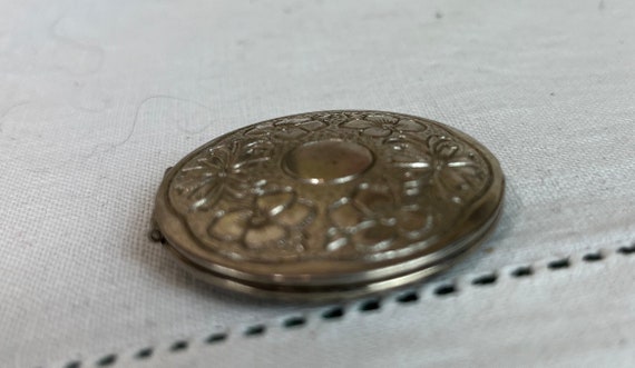Antique Tiny Embossed Compact Silver Tone Vintage Flo… - Gem