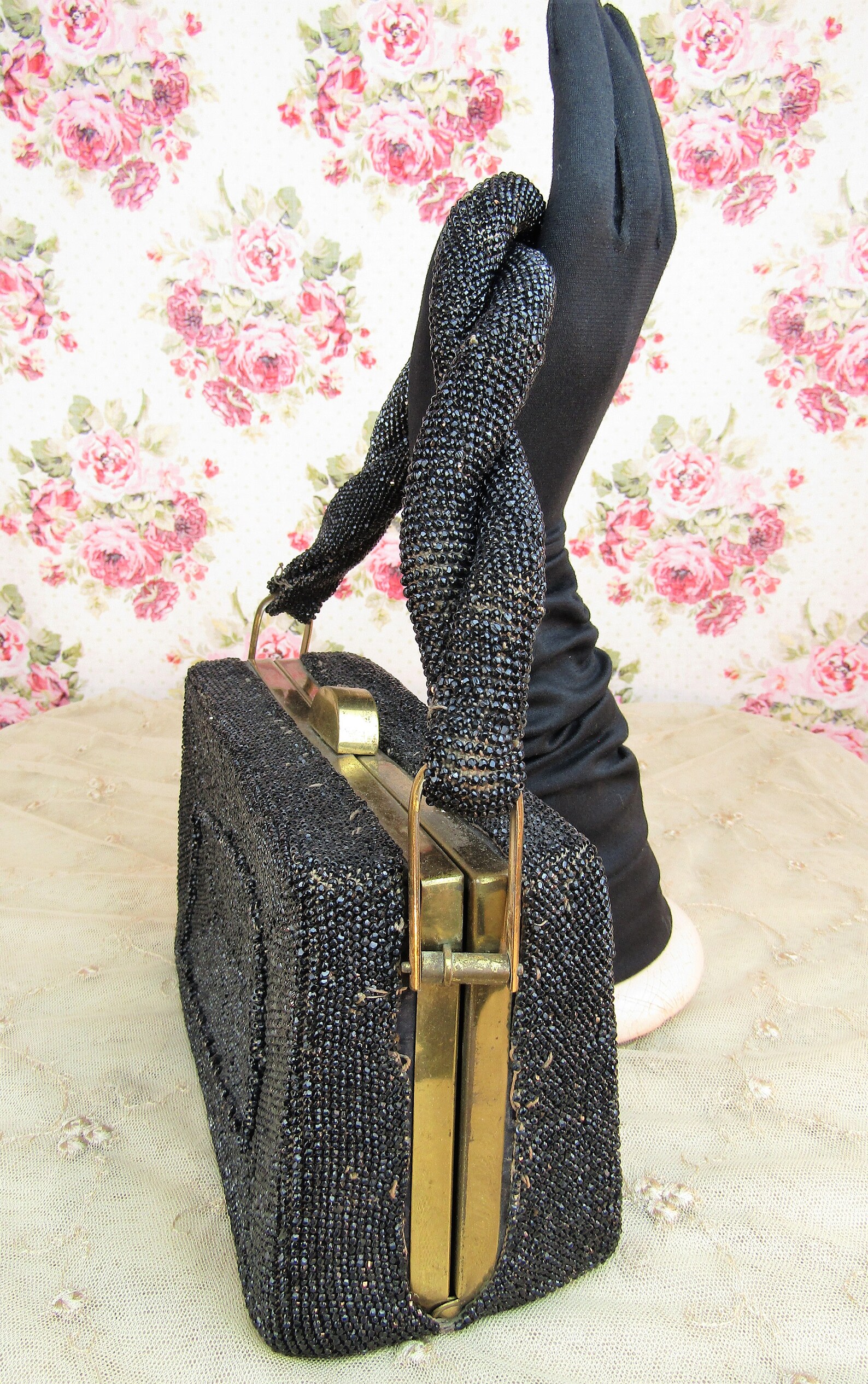 Vintage Dubonnette Beaded Box Purse 1940s Dubonnette Black Glass Beaded ...